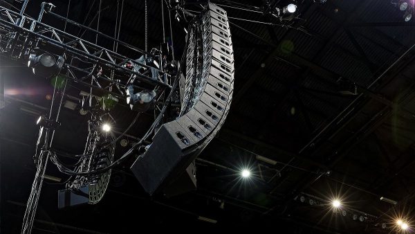 Những điều cần biết về loa line array